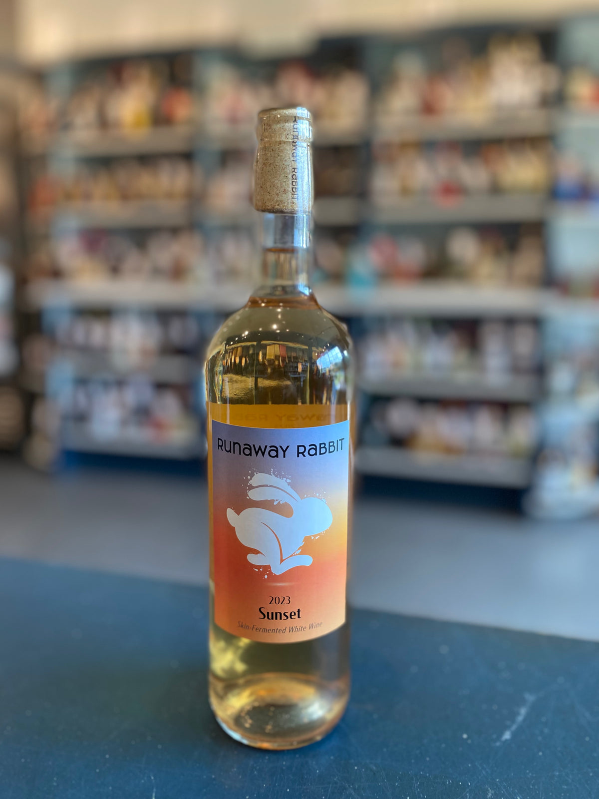 RUNAWAY RABBIT WINES 'SUNSET' SKIN FERMENTED WHITE WINE, NEW YORK, 202 ...